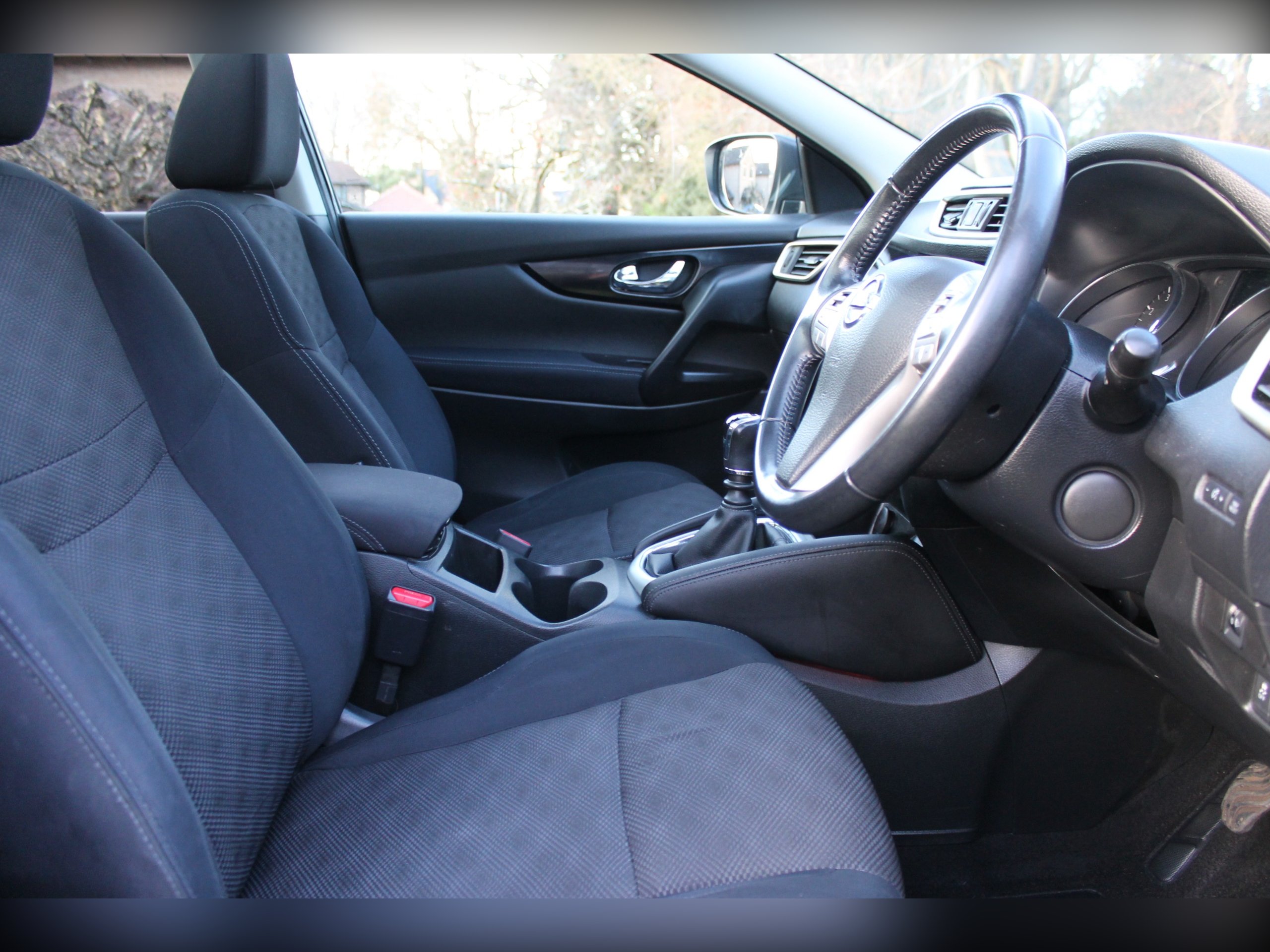 Used 2015 Nissan Qashqai 1.2 DIG-T n-tec+ SUV 5dr Petrol Manual 2WD ...