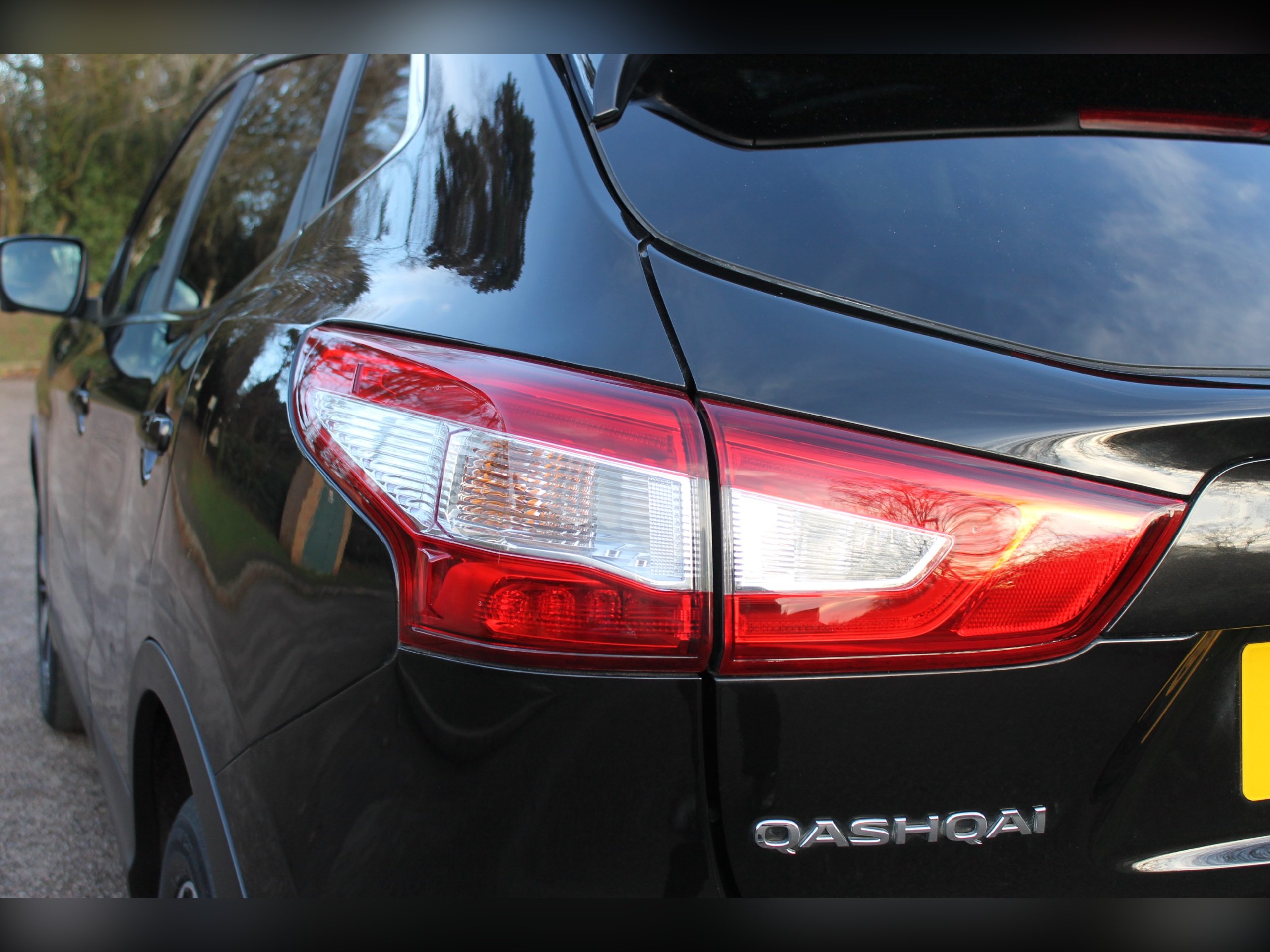 Used 2015 Nissan Qashqai 1.2 DIG-T n-tec+ SUV 5dr Petrol Manual 2WD ...